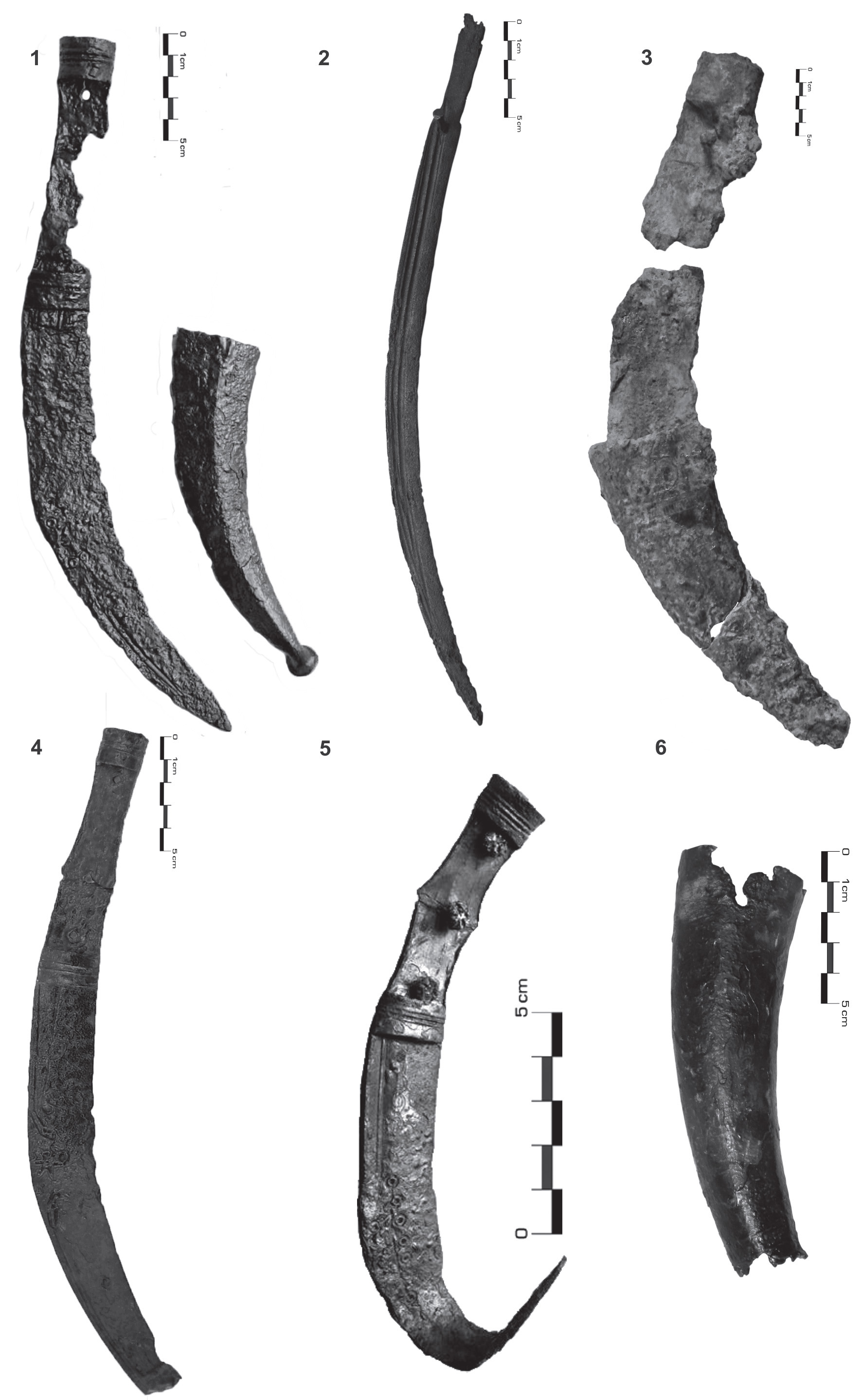 ENDA - Curved dagger of the sica type from the North-Danubian Dacian ...